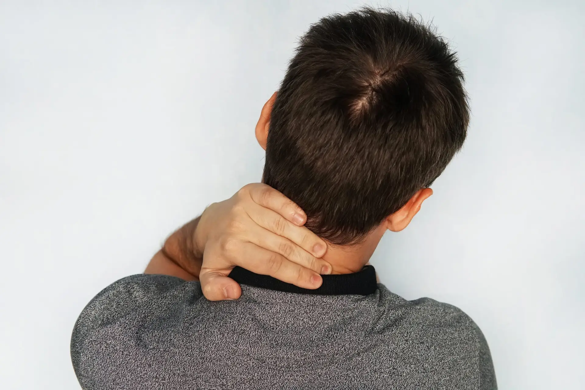 How to Treat a Pulled Neck Muscle